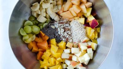 Ensalada de frutas con chía y amaranto